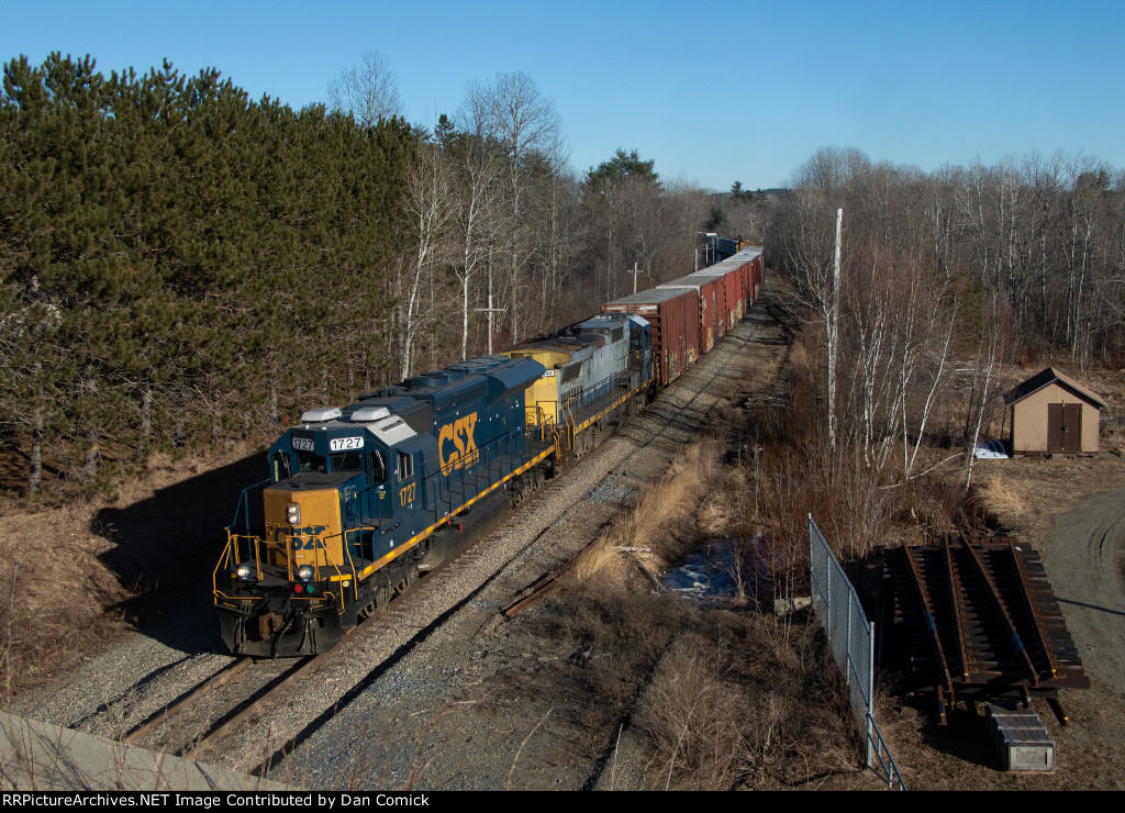CSXT 1727 Leads L071 West at Carmel